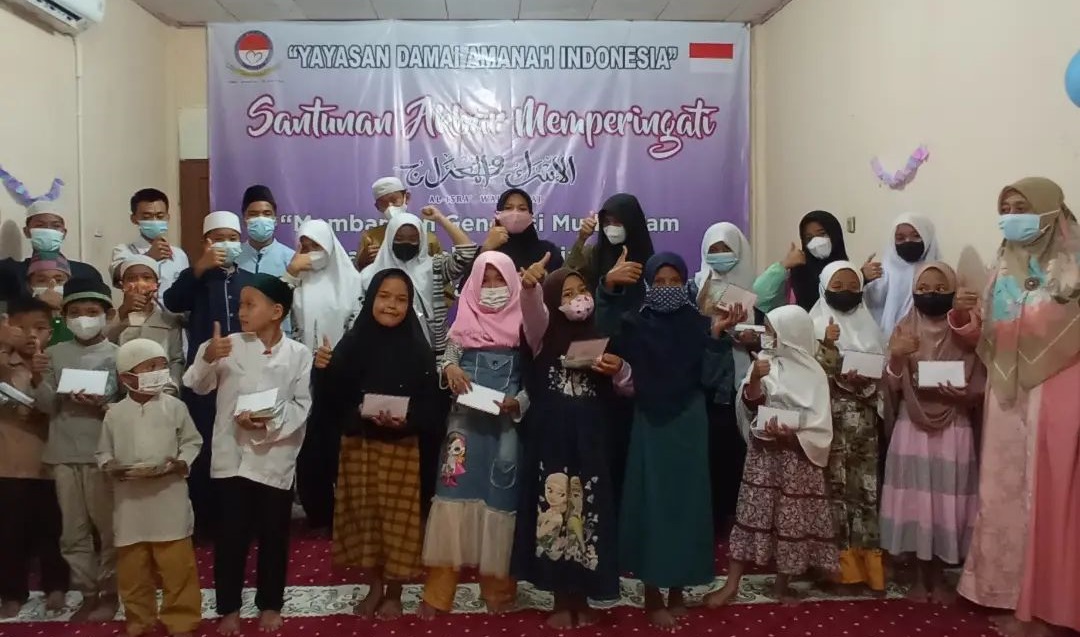 Berbagi Kebaikan di Hari yang Penuh Berkah - YDAI